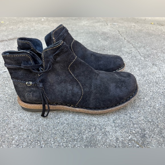 Born | Shoes | Born Women Kerri Black Leather Ankle Boots Size 75 ...
